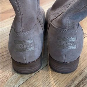 Toms | Shoes | Toms Suede Boot 7 | Poshmark